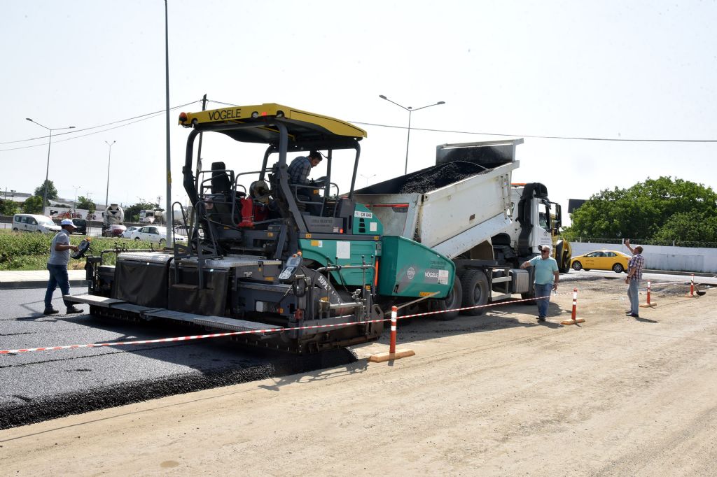 Havaların Isınmasıyla Asfalt Serim Çalışmaları Hızlandı
